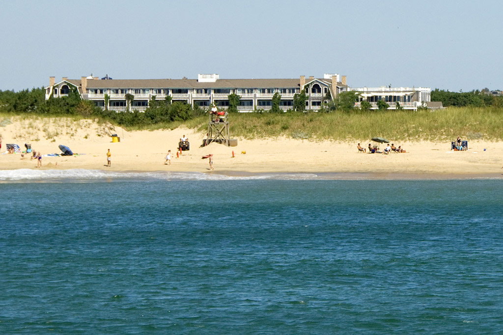 Winnetu Oceanside Resort, MA | US Harbors
